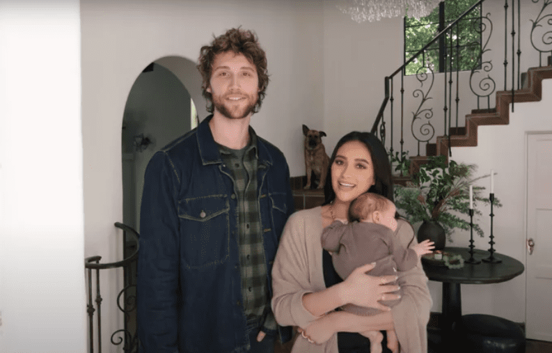 Actress and co-founder of Béis Travel: The story of Shay Mitchell - los ...